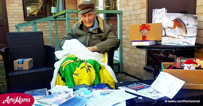 World War II Veteran, 101, Gets Thousands of Christmas Cards after His ...