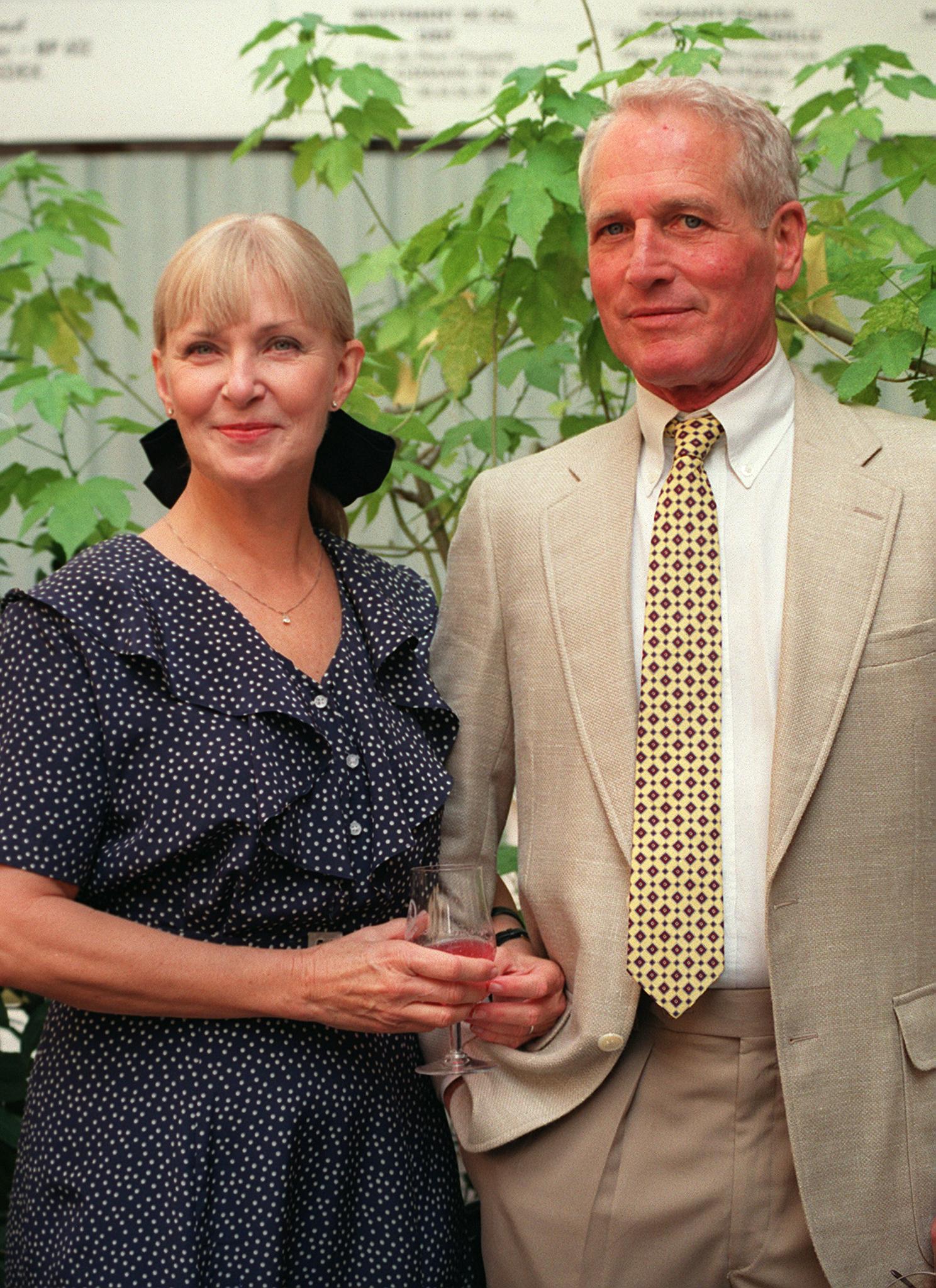 Joanne Woodward Raised All 6 Paul Newman’s Kids Who Got Treated by His ...