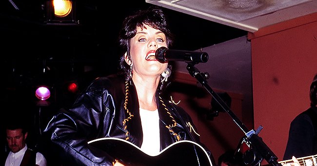 Holly Dunn's Hit Song 'Daddy's Hands' and the Story behind It