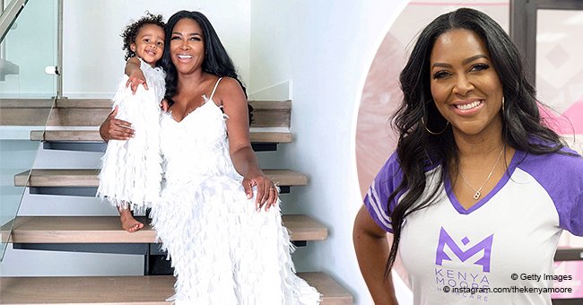 Kenya Moore And Her Adorable Daughter Brooklyn Pose On A Staircase In