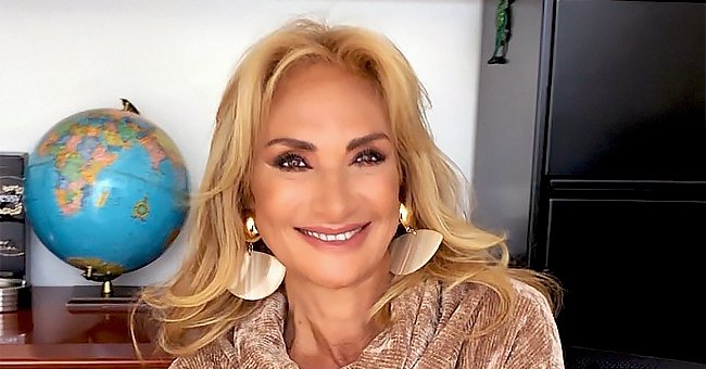 Adela Micha posa en bikini a los 57 años y demuestra que la edad es ...