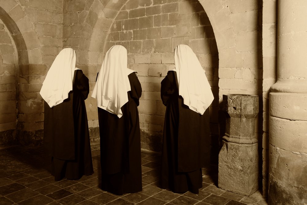 Daily Joke: 3 Nuns Die and Appear in Front of the Pearly Gates