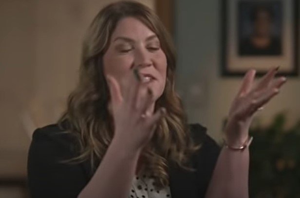 Woman Discovers Her Gynecologist Is Actually Her Father after a Creepy ...