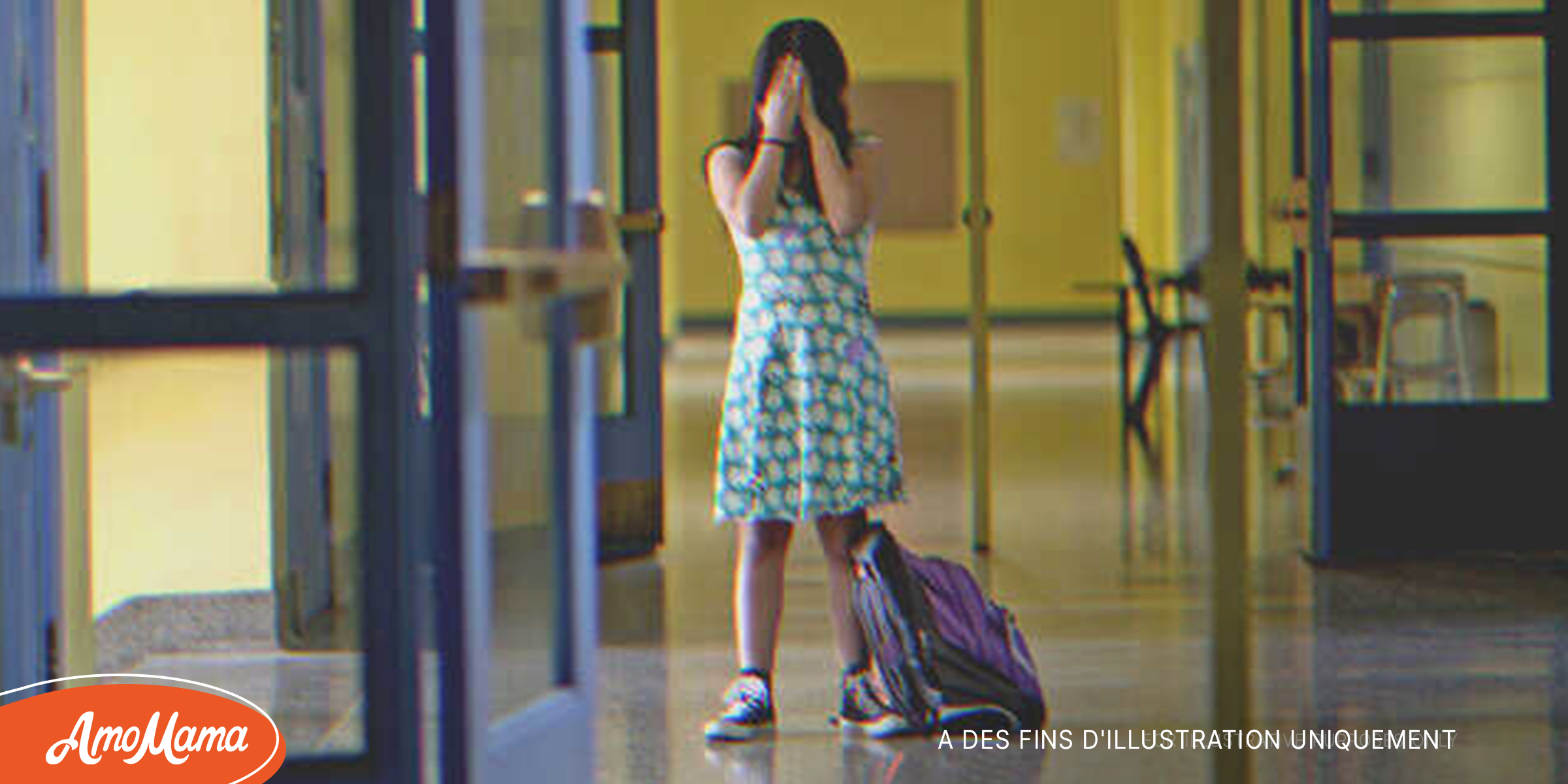 Les parents de ses camarades de classe se moquent de la robe "laide" d ...