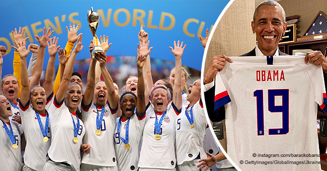 See Barack Obama's Wide Smile as He Shows off Custom US Women's Soccer ...