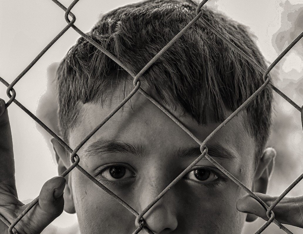 Limping Boy Helps New Mom Lift Stroller into Bus, Her Husband Arrives ...