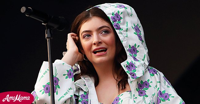 Lorde's Dating History Includes Photographer James Lowe — Inside the ...