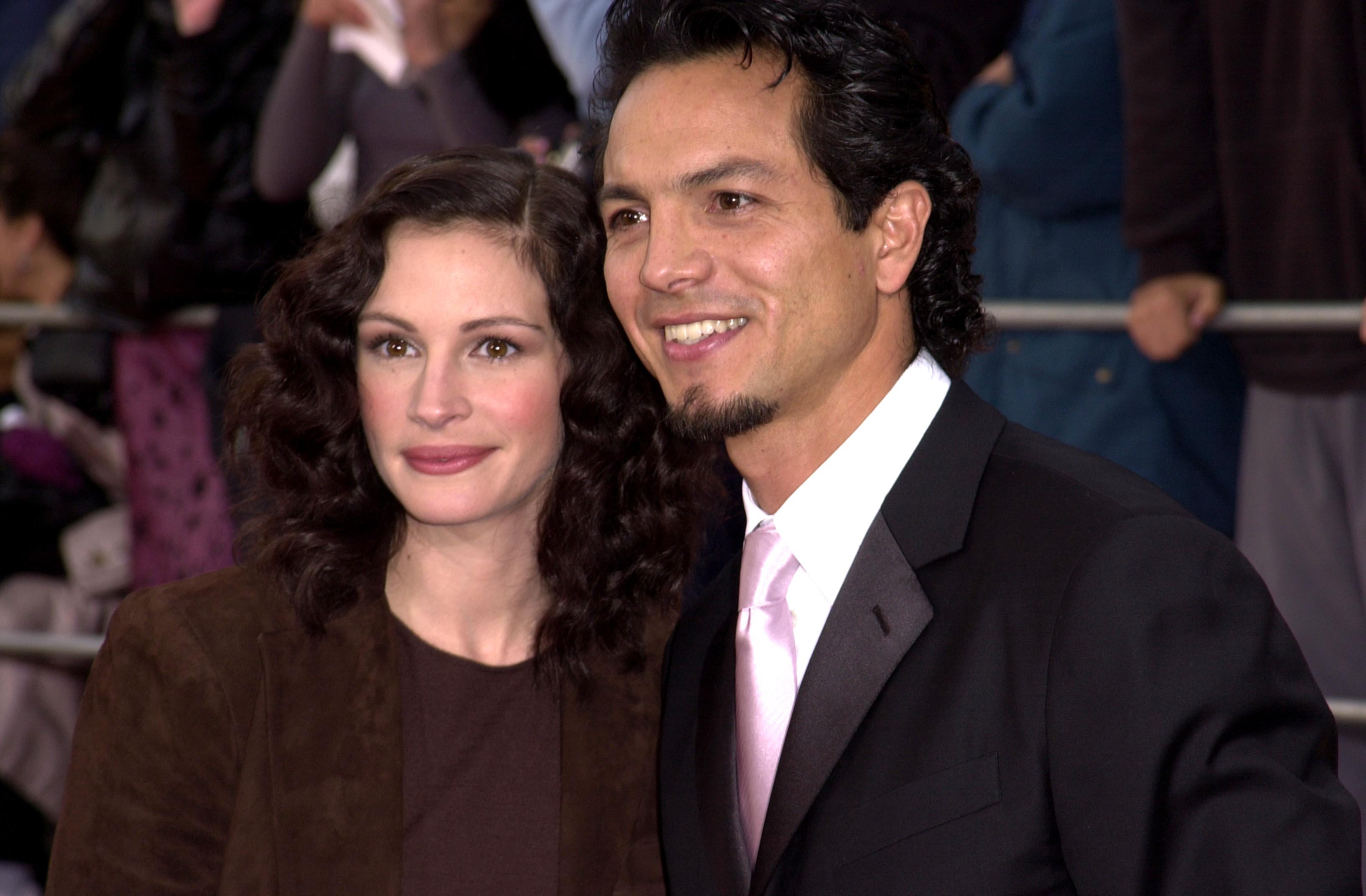 Julia Roberts Was Benjamin Bratt's 'Favorite Dish' until He Felt Stuck ...