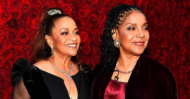 Debbie Allen and Her Family Pose Together at the Kennedy Center in a ...