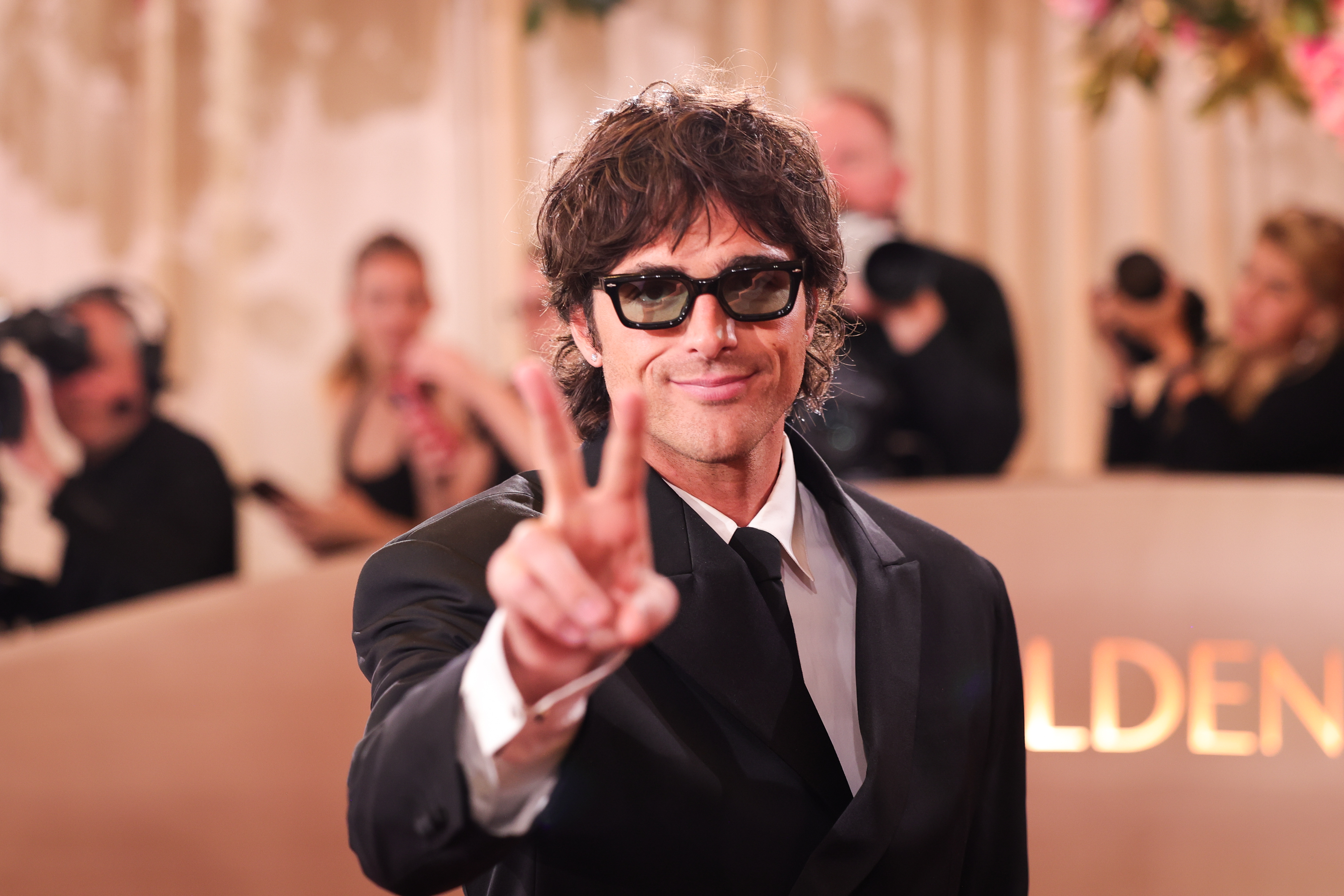 Most-Talked-About Photos at the 2026 Golden Globe Awards That Took Over ...