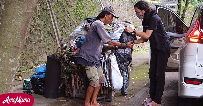 Woman Buys Homeless Man Water and Sparks a Chain Reaction of Kindness
