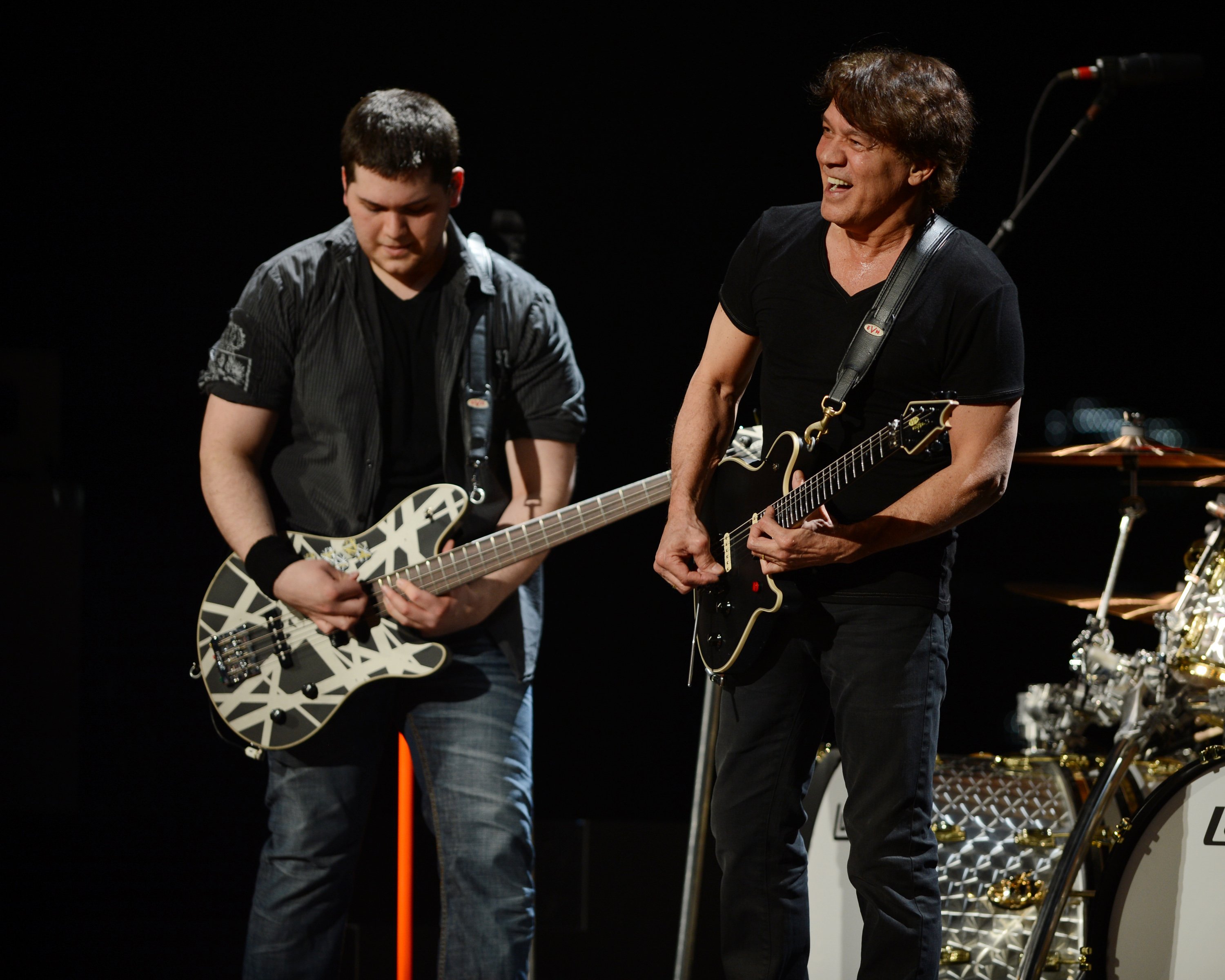 Eddie Van Halen's Son Honored Dad's Memory 2 Years after He & Valerie ...