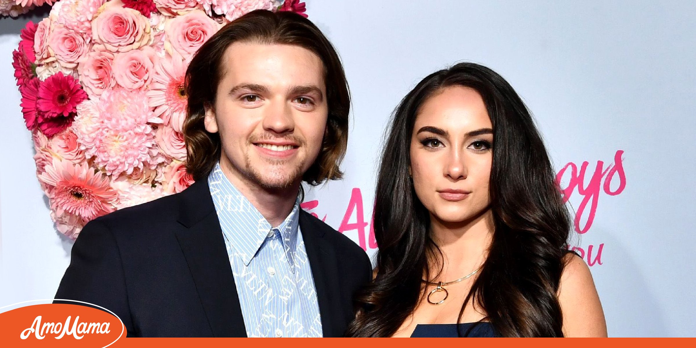 Who Is Mia Scholink? 'The Kissing Booth' Star Joel Courtney Knew His ...