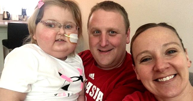 Stranger Yells 'Make Her Walk' at a Dad Carrying His Daughter with Cancer