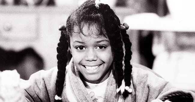 Jaimee Foxworth from 'Family Matters' Flashes Deep Cleavage Wearing a ...