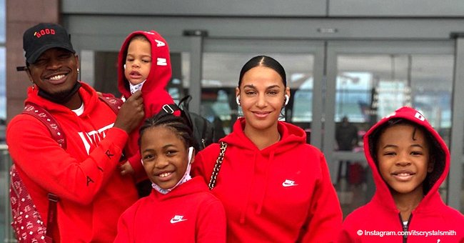 Ne-Yo Poses with His Whole Family in Matching Shirts and Jeans in ...