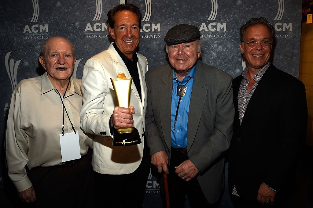 'Hee Haw' — Quick Facts about the Variety Show That Aired for over 20 Years