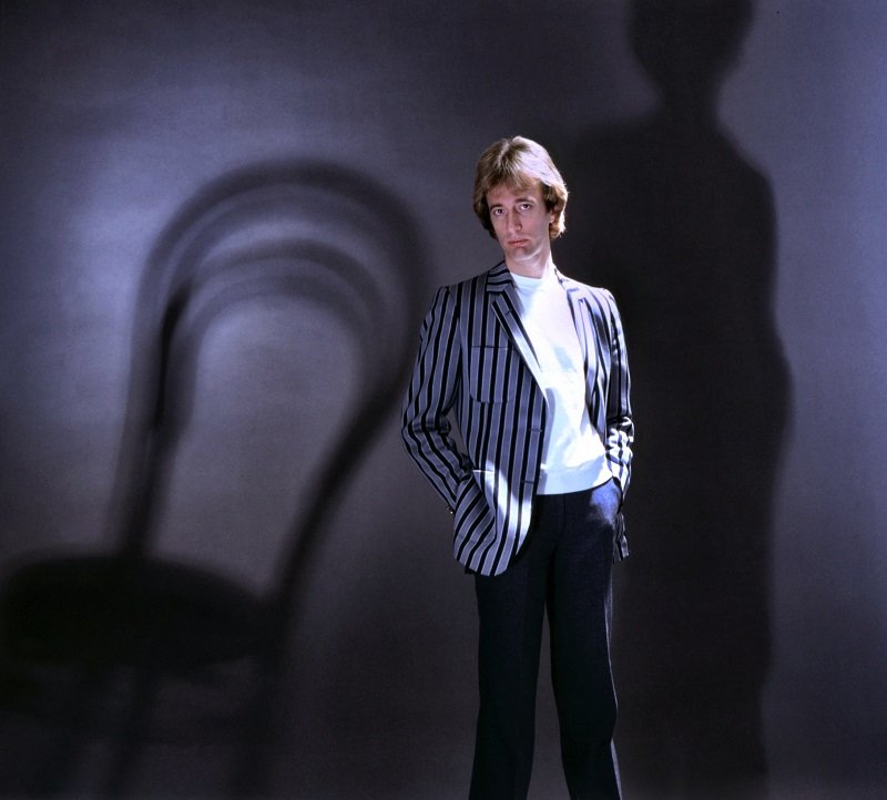 Robin Gibb and His Housekeeper's Affair Ended with a Love Child — Look ...