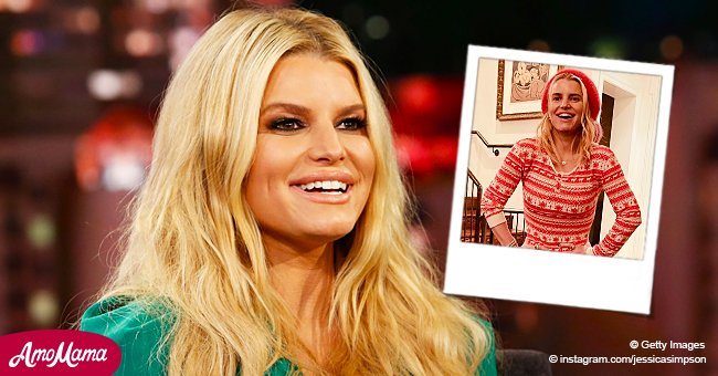 Jessica Simpson Shows off Her Stunning Figure in Christmas Photo — and ...