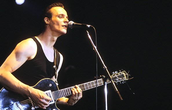 Mano Solo : retour sur la vie du chanteur, raccourcie par la maladie