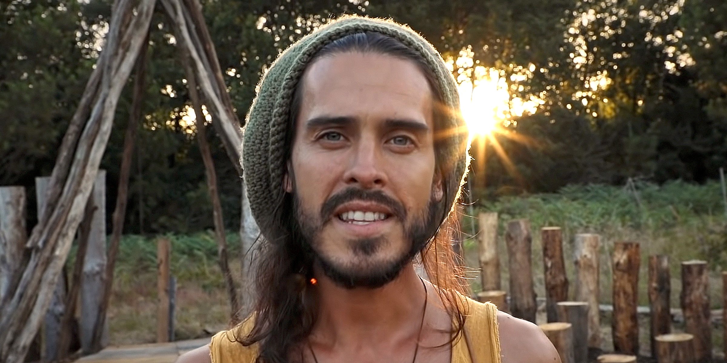 Flo Delavega vit au milieu de la forêt après la séparation de son ...