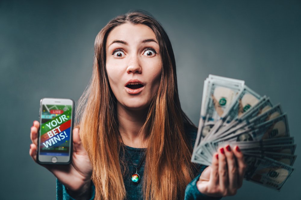 Mujer Descubre Que Ganó 3 5 Millones En La Lotería Gracias A Un Post
