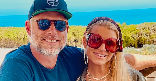 Jessica Simpson Shares Snap of Her Look-Alike Daughters Maxwell ...