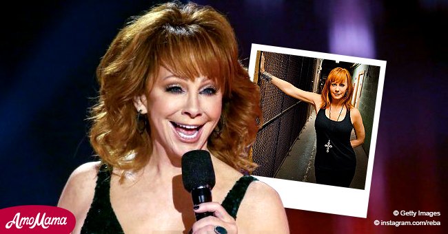See Reba McEntire's Stunning Figure in a Tight Black Dress as She ...