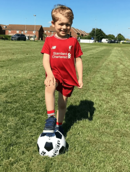 "Pas assez bon" : un garçon de 5 ans en larmes après avoir été éliminé ...