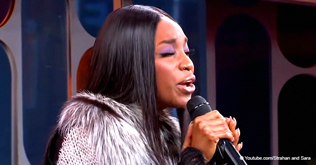 Viral Singing Bartender Erika Kayne Performs in Times Square (Video)