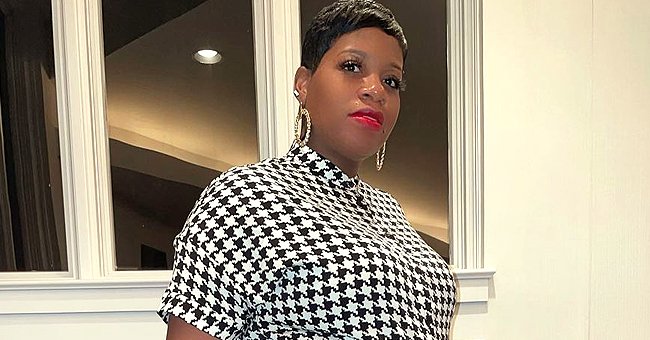 Check Out Heavily Pregnant Fantasia Posing on Balcony in a Checkered ...